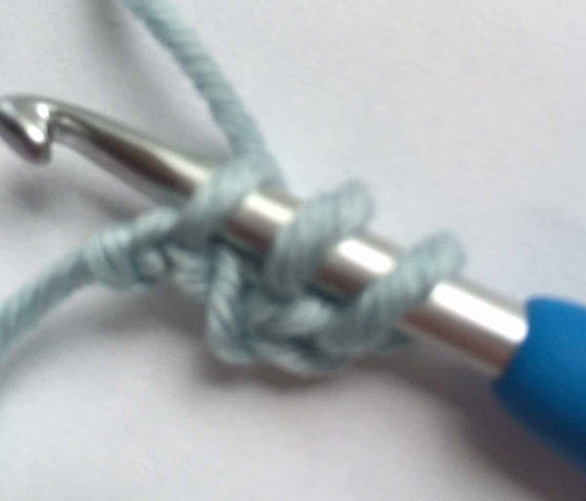 Tutorial: Foundation Double Crochet (fdc) - Knotions Magazine