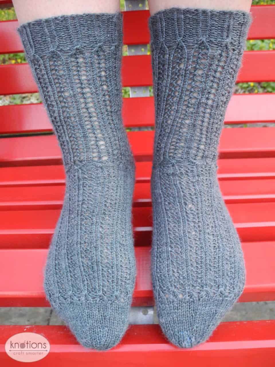 Raskob socks by Sabine Riefler - knotions