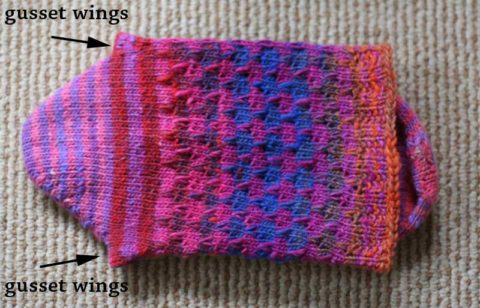 How-To: Short Row Heel Gussets - knotions