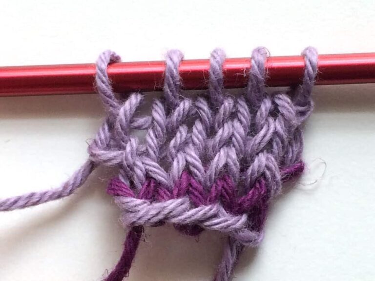 Tutorial: Never Run Out of Yarn with the Long Tail Cast On - Knotions ...